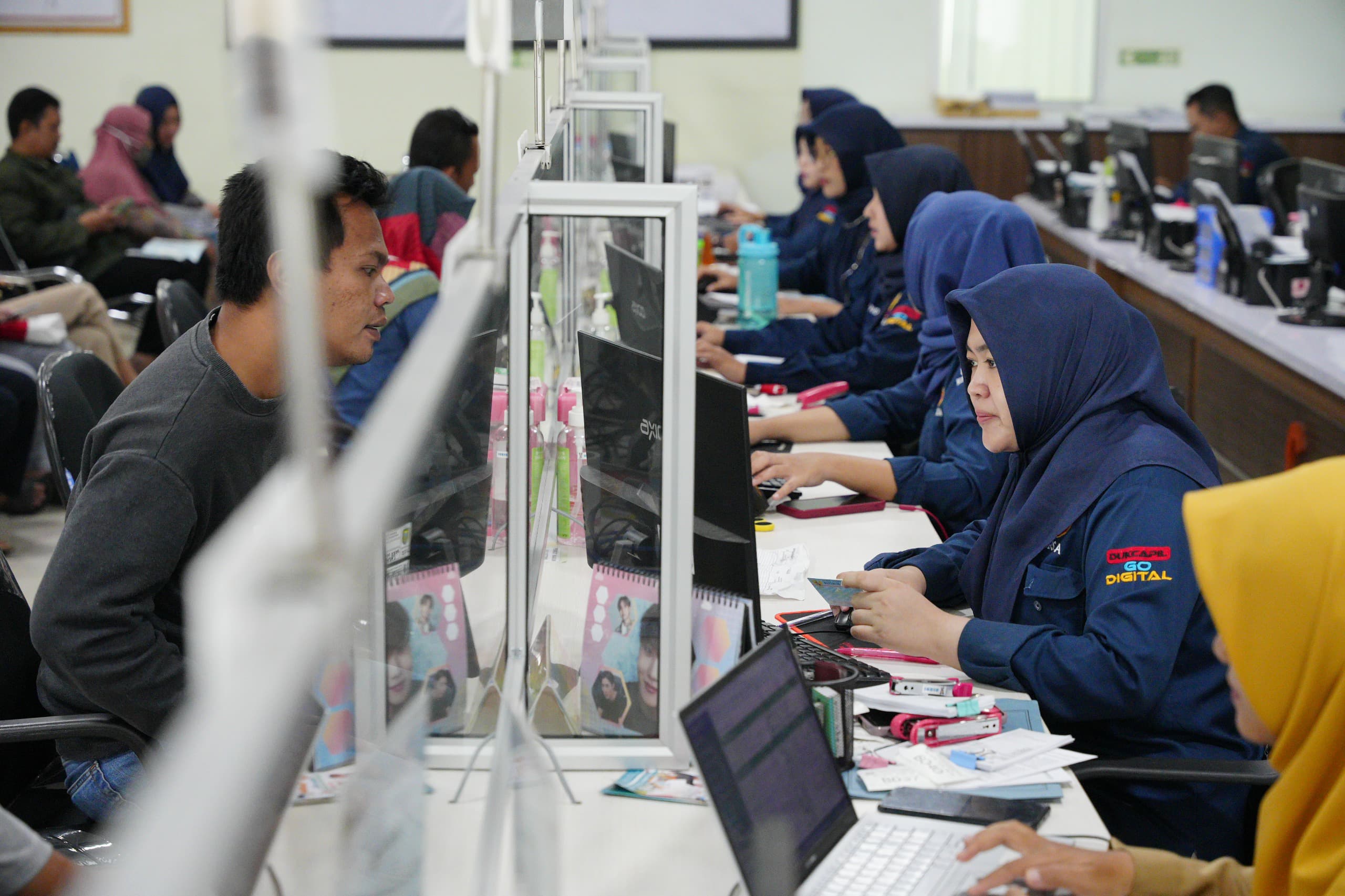 Besok Libur Nasional Pilkada, Layanan di Dispendukcapil Tetap Buka ...